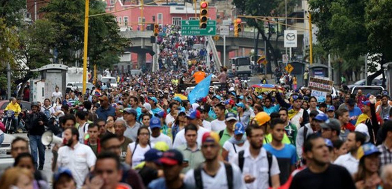 Tres muertos y diversos heridos en una protesta antigubernamental en ...