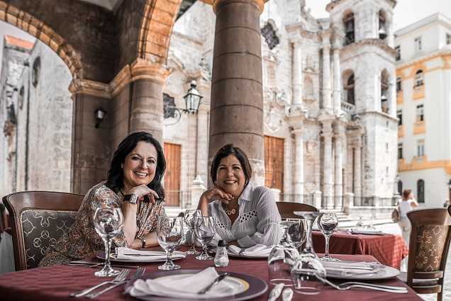 Olga Cerpa y Mestisay cantan a la Trova cubana, en el Leal, acompañados ...