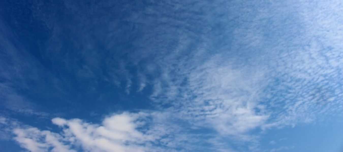 Jueves de poco sol y nubes altas