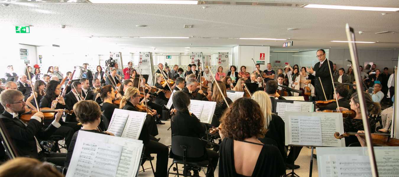 La mejor medicina, a ritmo de batuta, en el HUC