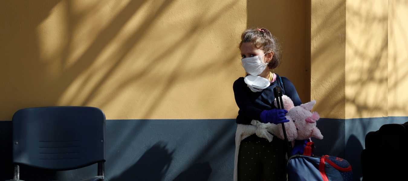 El Gobierno rectifica: los niños podrán salir a dar paseos