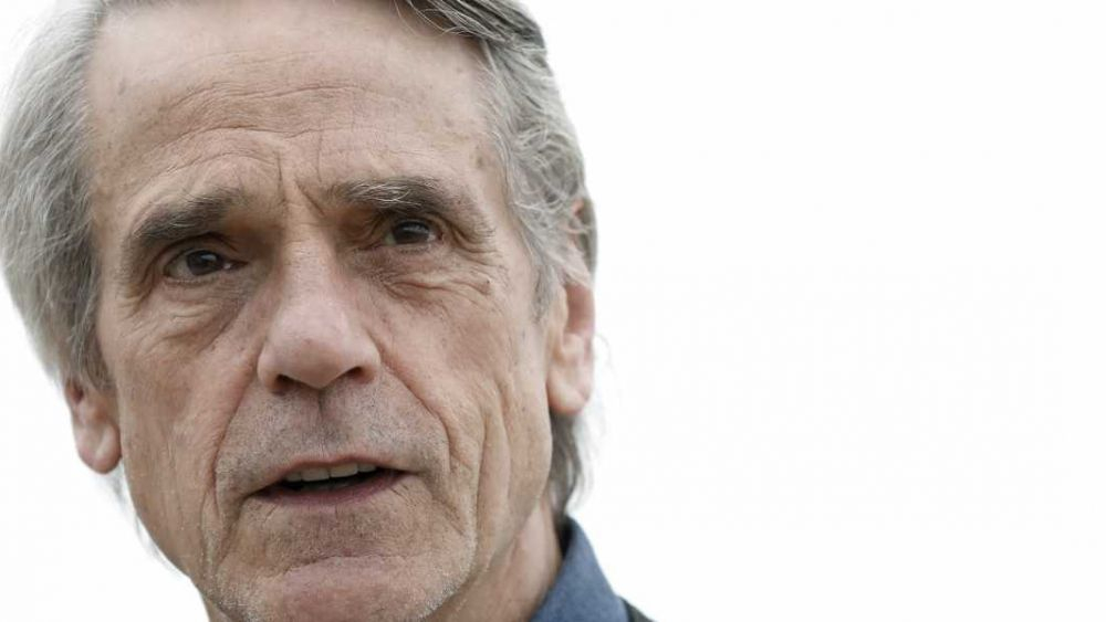 Jeremy Irons: "Deberíamos juzgar la calidad del cine y no cómo se proyecta"