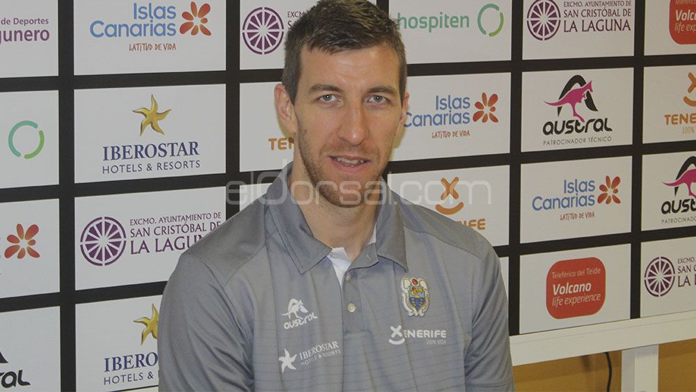 Fran Vázquez: "Debemos abstraernos para lograr ganar en una pista tan dura"