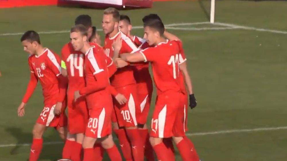 Uros Racic, titular y victoria con Serbia