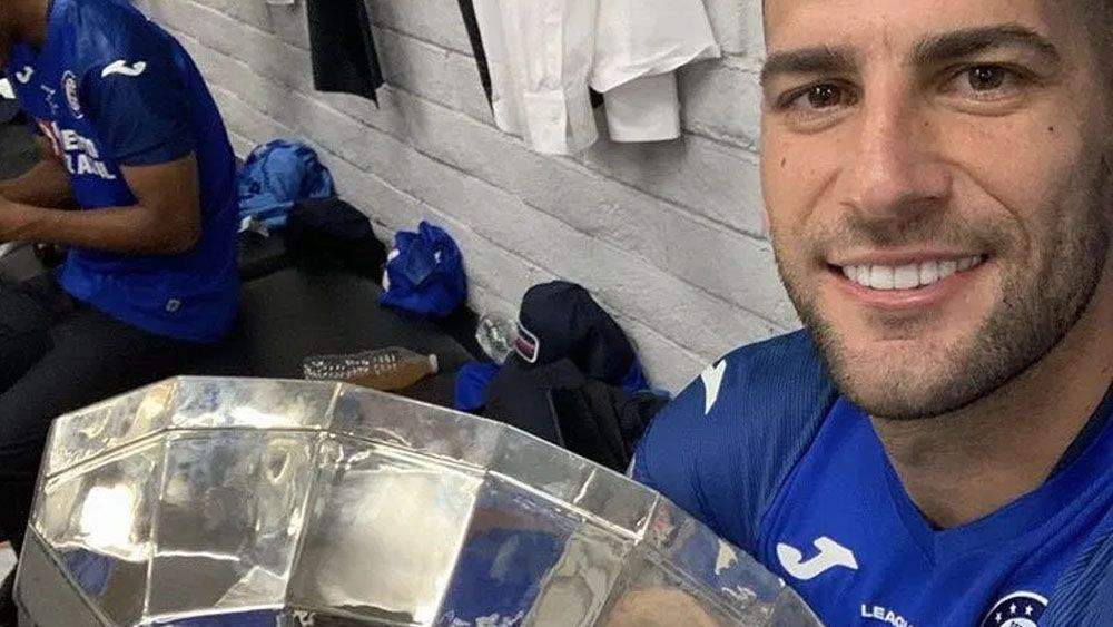 Tercer título de Edgar Méndez en México