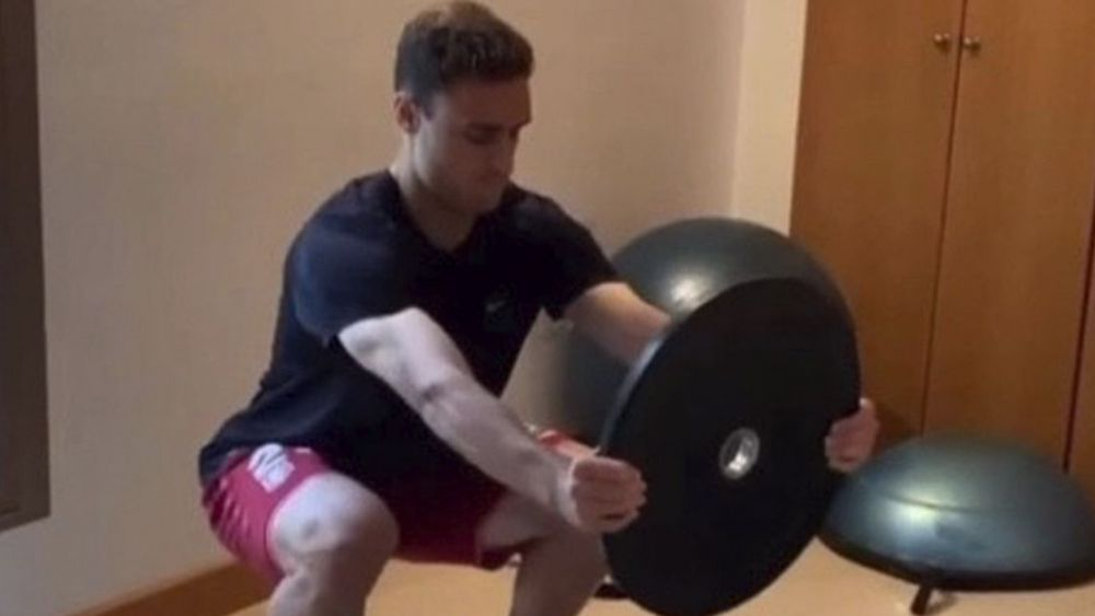 Los jugadores del CD Tenerife entrenan durante la cuarentena por ...