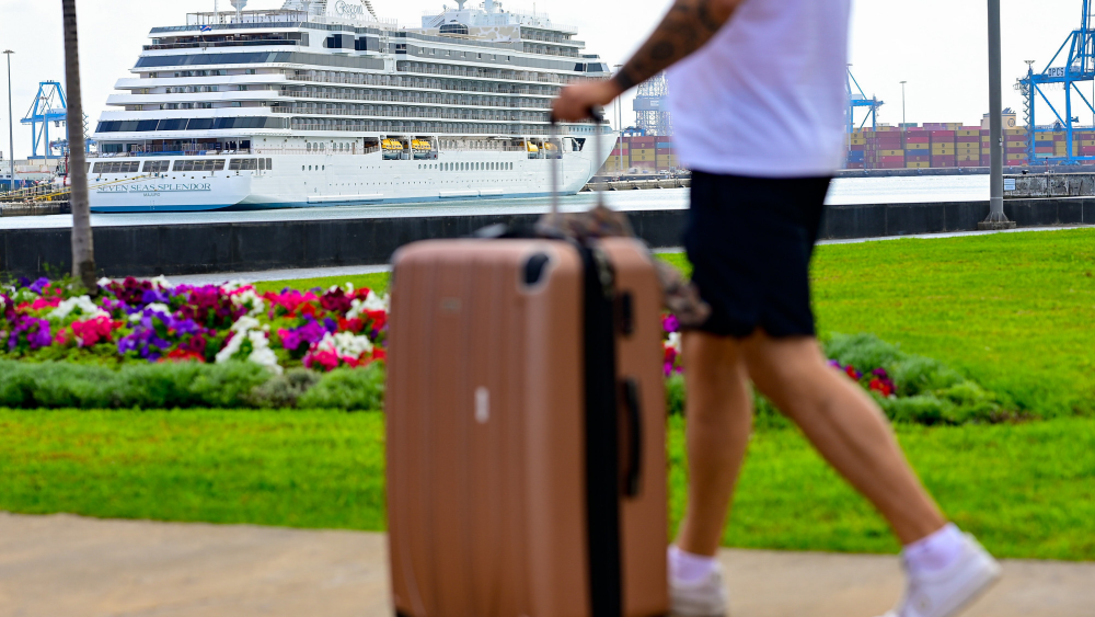 El Puerto de La Luz cierra el mes de octubre con ocho escalas de cruceros