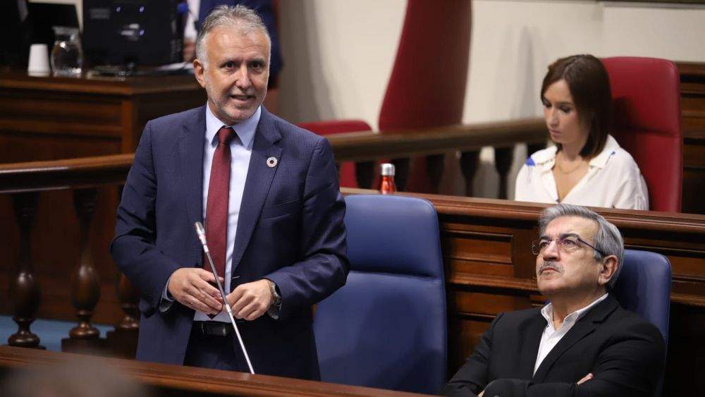 Torres asegura que "el camino es diversificar la economía"