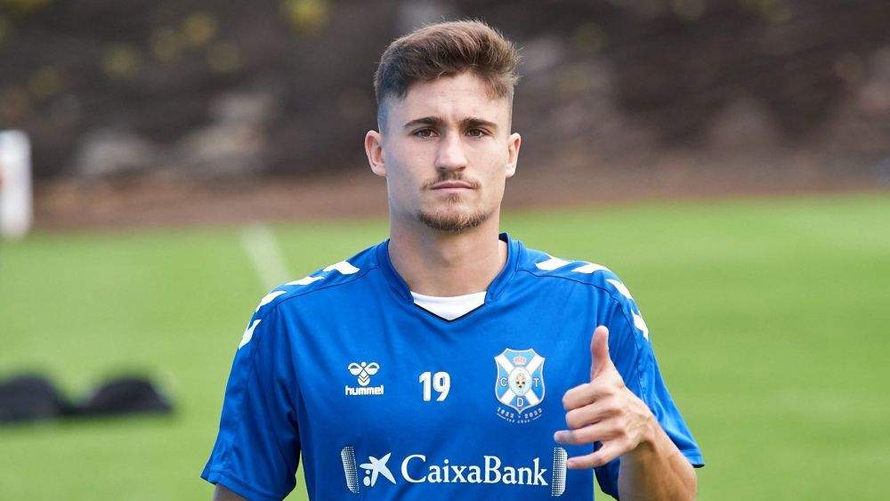 Iván Romero: "A las posiciones de arriba me adapto rápido, como extremo también puedo aportar"