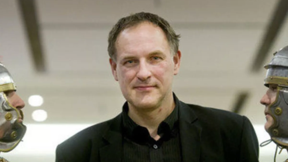 El escritor Simon Scarrow llega a Tenerife con motivo del Festival de ...