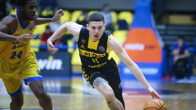 El Canarias termina líder de su grupo en Champions pese a la derrota ...