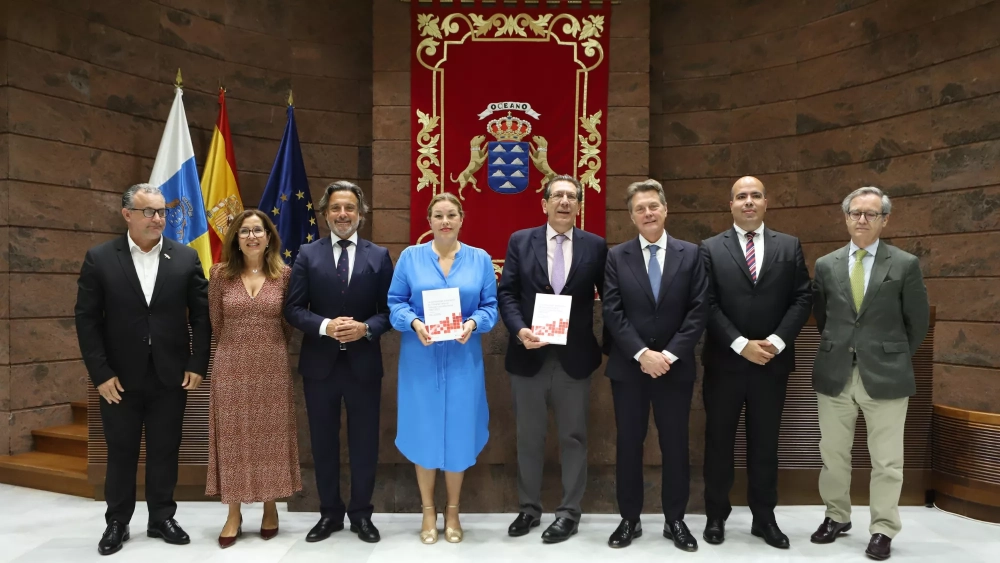 Presentan el libro ‘La Comunidad Autónoma de Canarias ante el Tribunal Constitucional: 1982-2022’