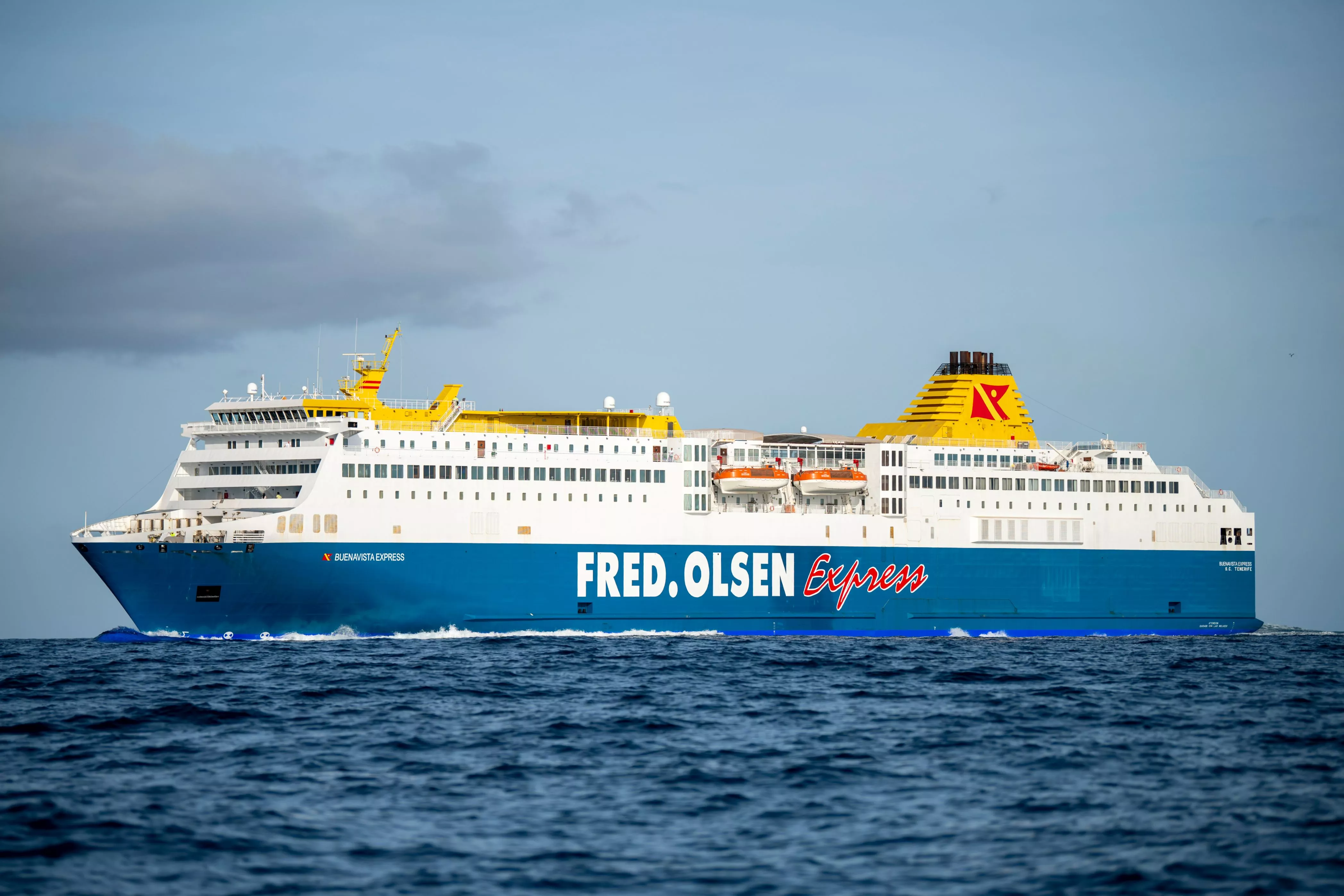 Fred. Olsen Express convierte en un minicrucero su trayecto a Huelva